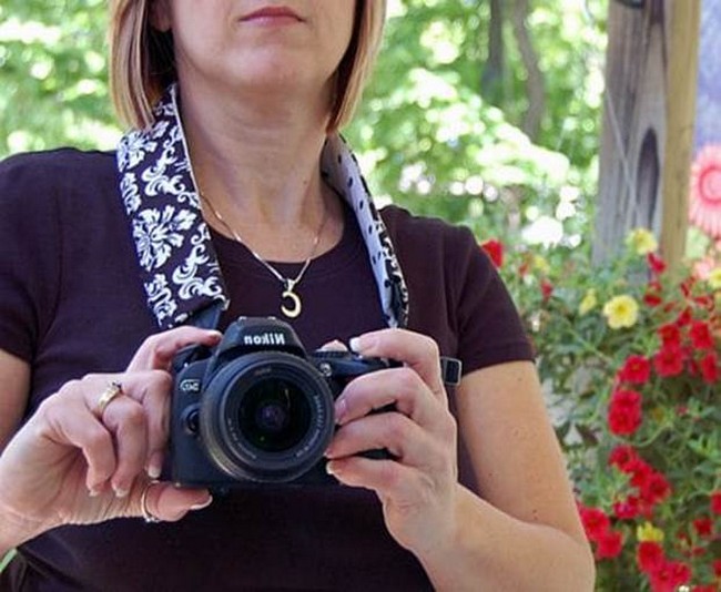 7 DIY Camera Strap Projects For Every Photographer - The Newlywed