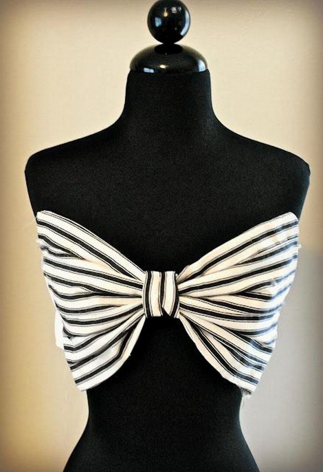 7 DIY Bandeaus Ideas For Ladies Beach Wear - The Newlywed