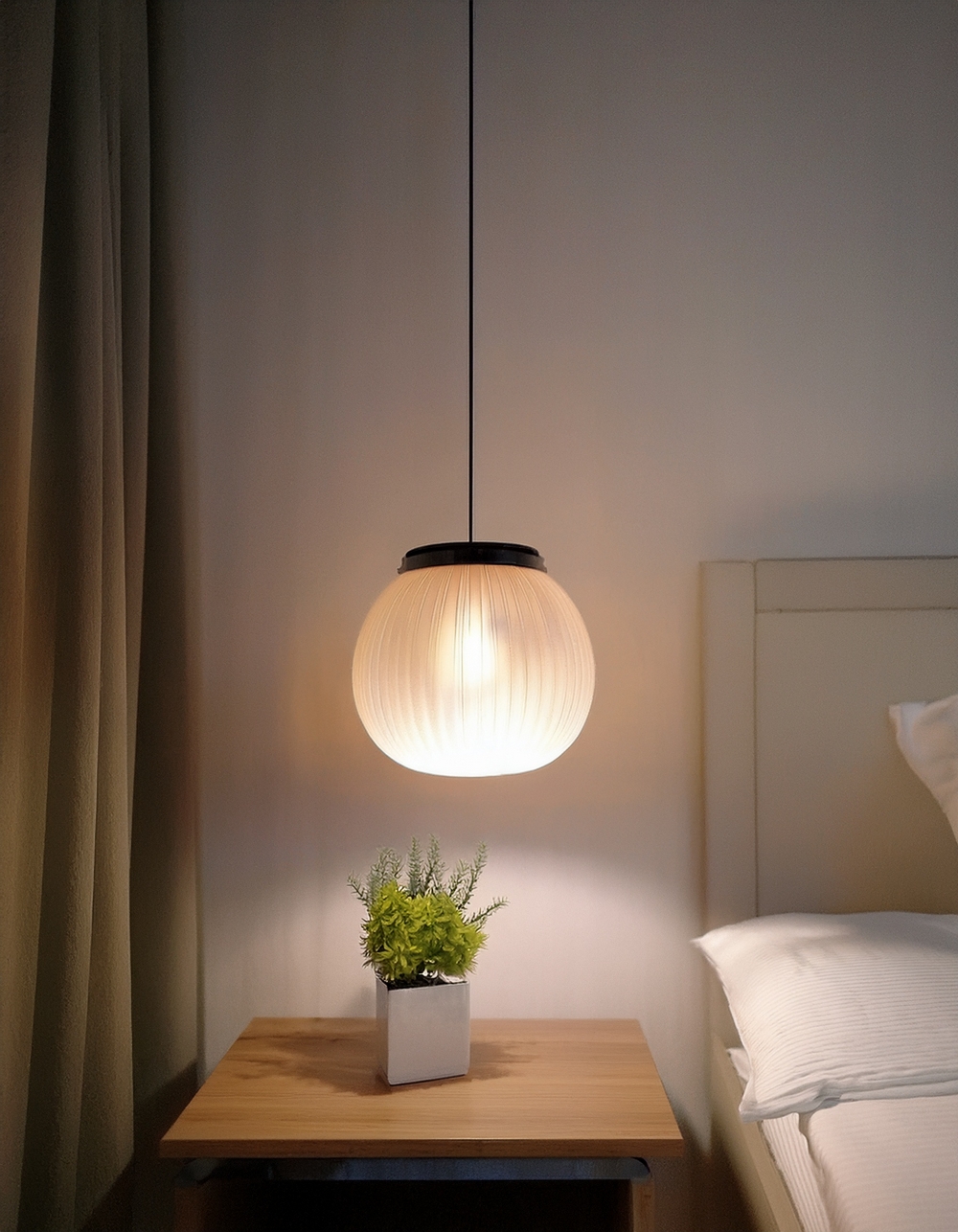 10 Cozy & Calm Lighting Ideas For Summer Bedroom Vibes - The Newlywed