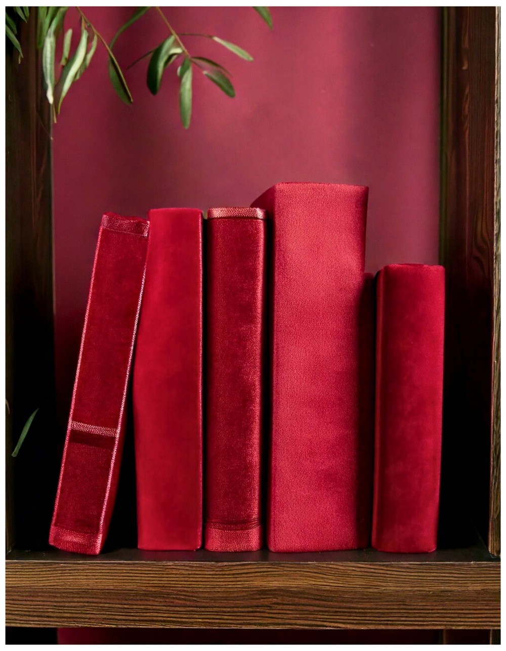 13 Velvet Fall Texture Living Room Design Inspirations - The Newlywed