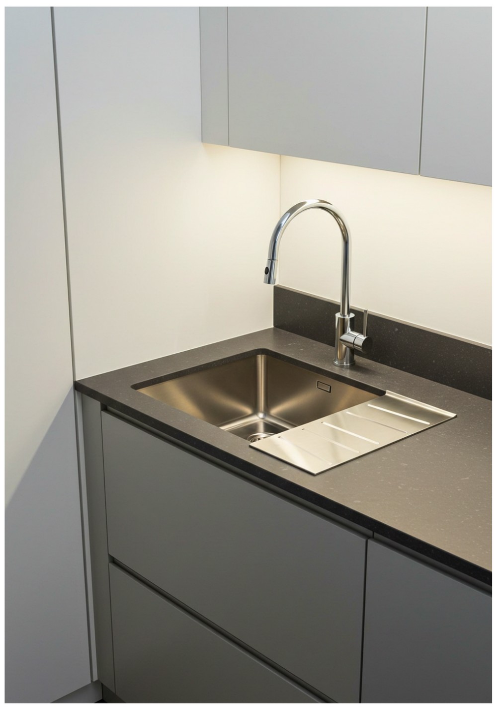 15 Beautiful Modern Kitchen Sinks Ideas for Luxurious Spaces - The Newlywed
