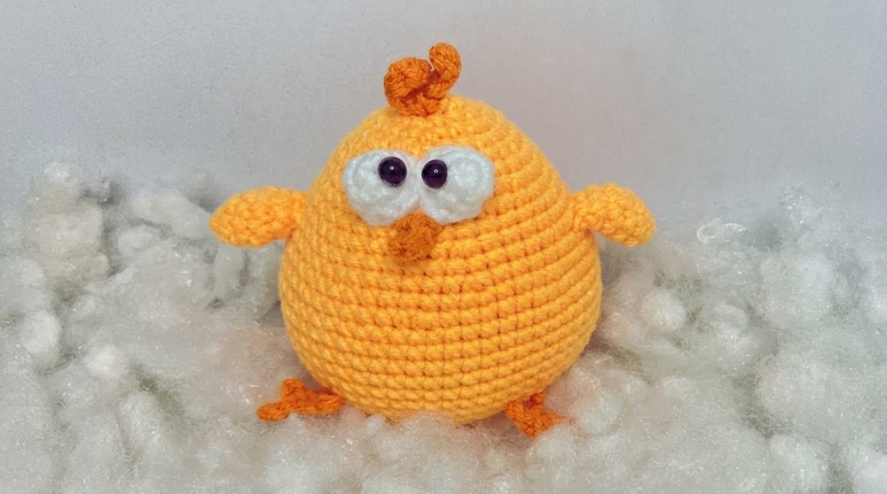 Adorable Free Crochet Chicken Squint Eyes Pattern Step-by-Step - The ...
