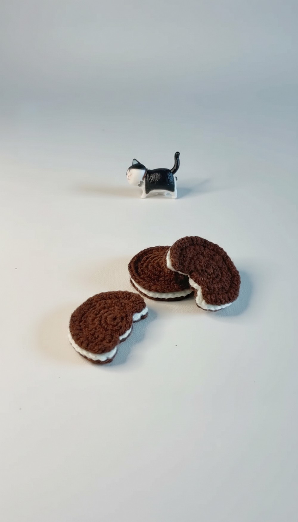 Quick and Simple Free Crochet Bitten Oreo Pattern to Try Tonight - The ...