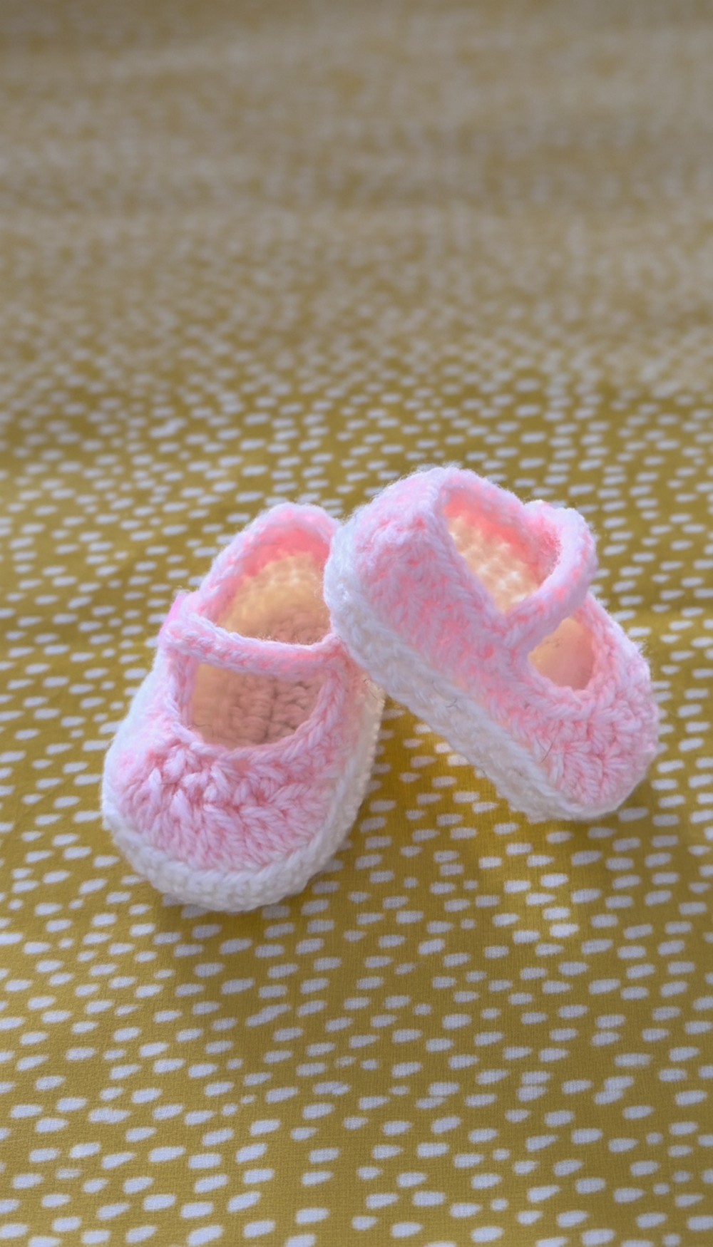 Free Crochet Baby Mary Jane Booties Pattern for 0 to 12 Month - The ...